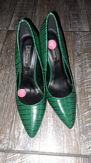 Kozne cipele zelene nove
