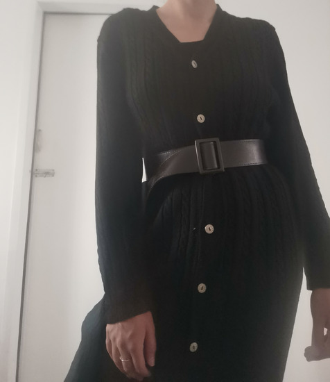 Crna pletena haljina