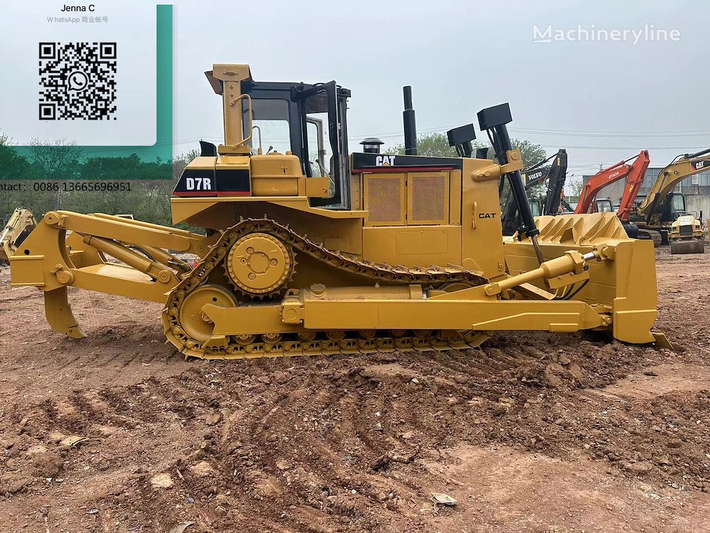 Caterpillar D7R buldožer