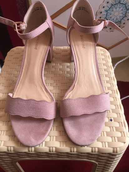 bebi roze sandalice 39