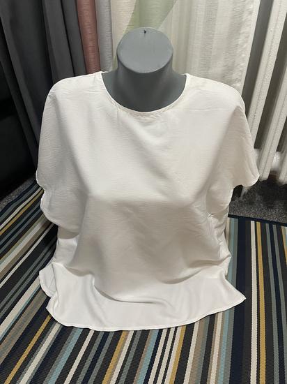 Primark prelepa elegantna bluza M L SNIZENJE