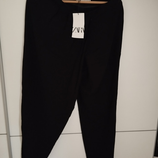 Zara pantalone na preklop