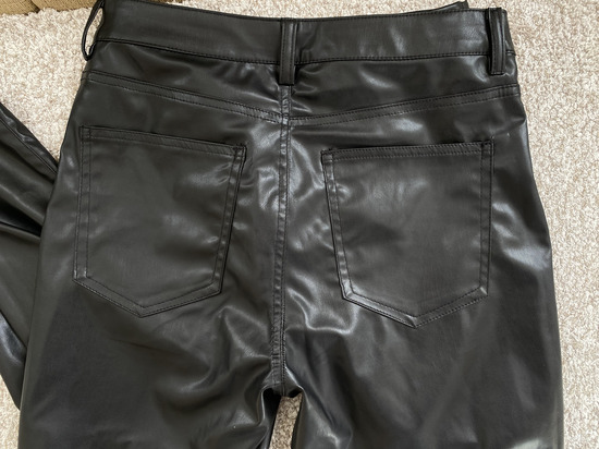 H&M kozne pantalone