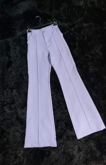 Nove pantalone SNIZENA NA 800