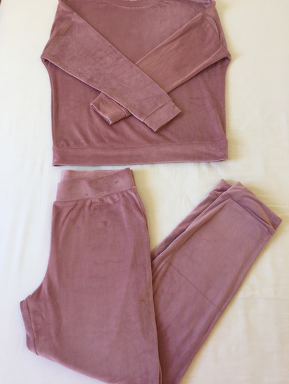 Komplet - Terranova - Plišana pidžama - NOVO