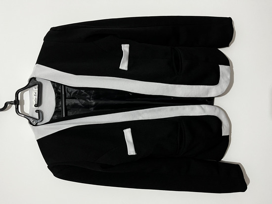 Crno beli sako