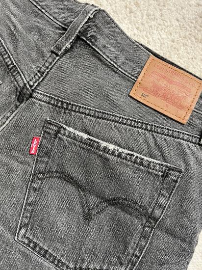 KAO NOVO/ Levis teksas sorts