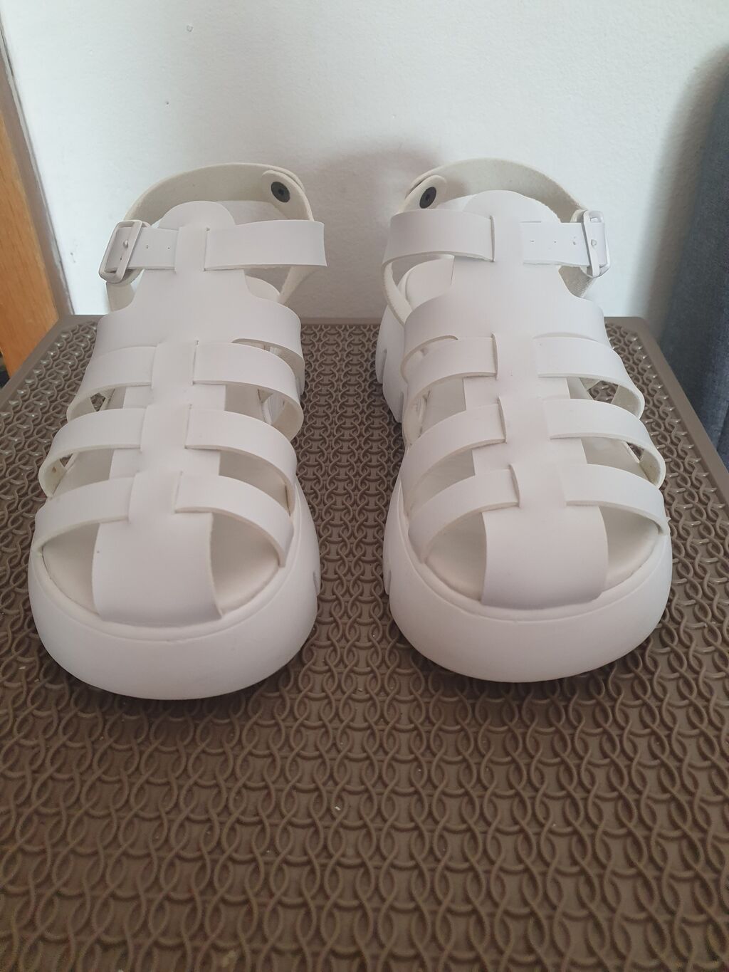 Sandale, Size: 39