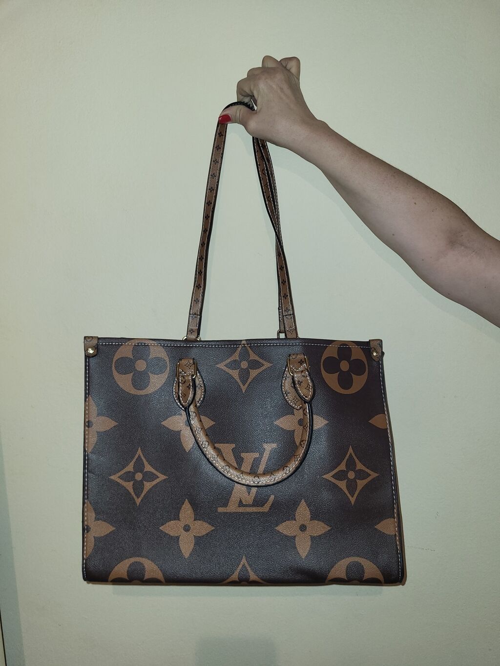 Torba za rame, Louis Vuitton