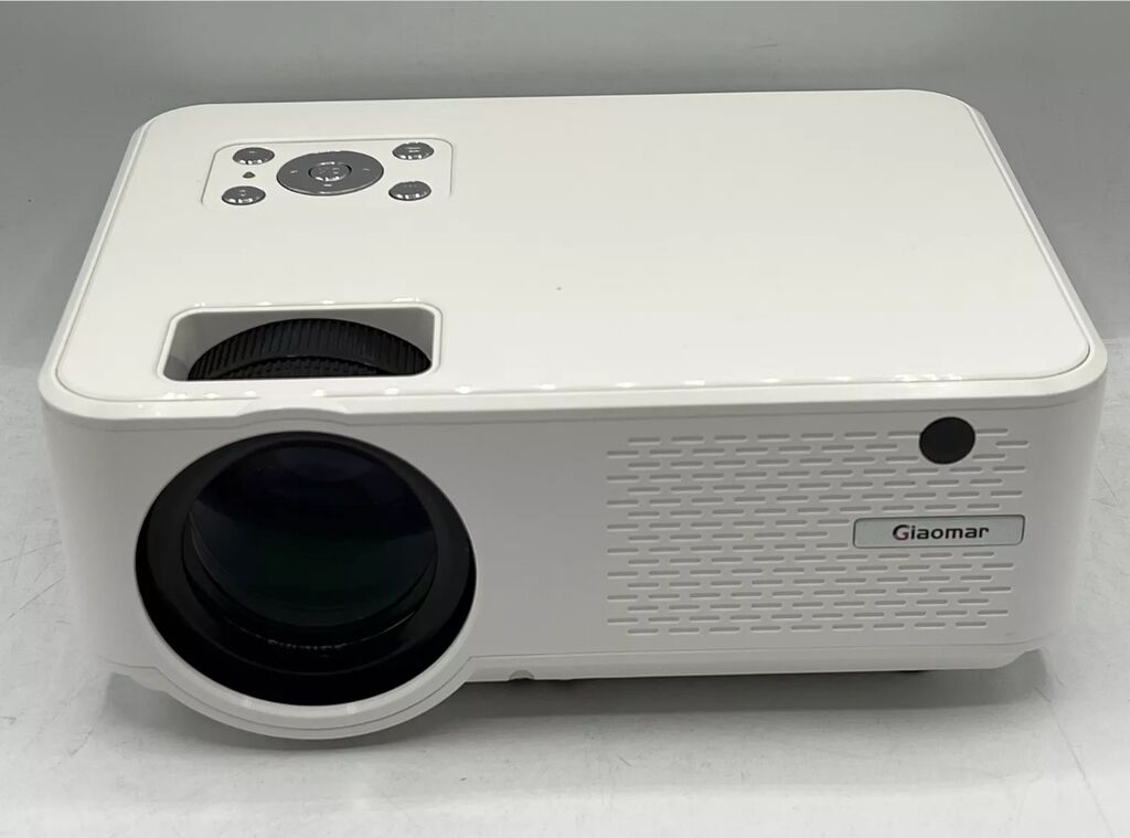 Projektor Giaomar c9 Cena proizvoda na Amazonu je 199 dolara, bez