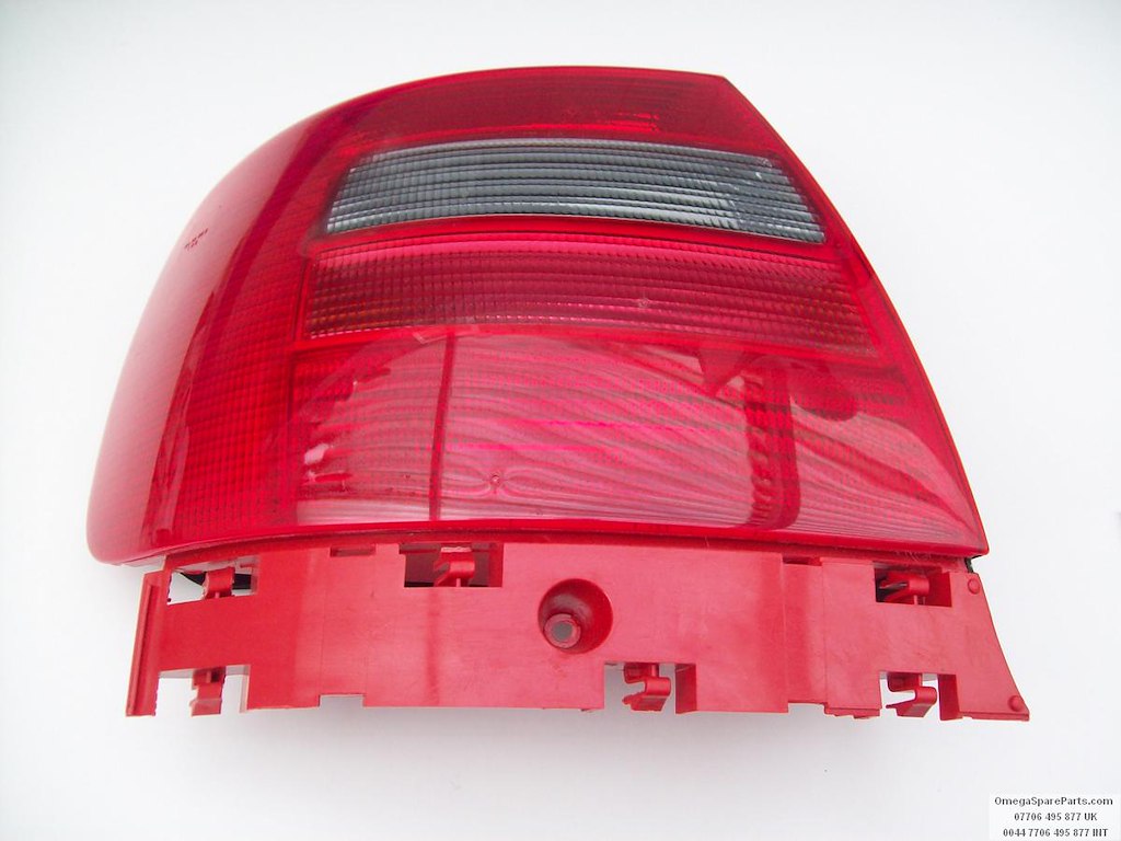 STOP LAMPA CRVENA AUDI A4 1997-2000 LEVA