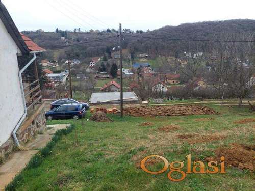 Odličan plac na 8km od TC Promenada