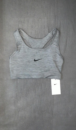 Nike top