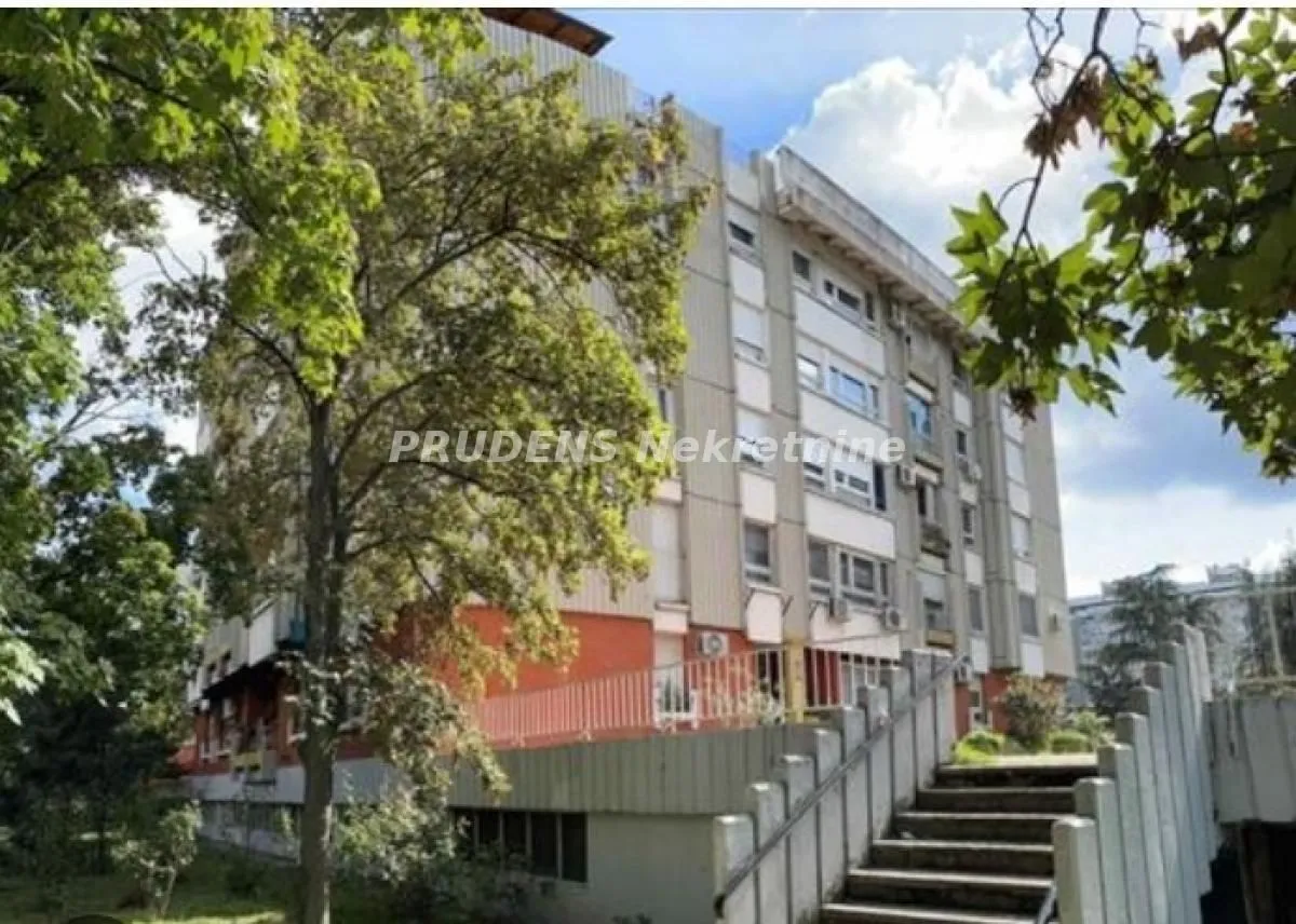 Prodaja, poslovni prostor, 18m2, Novi Beograd Blok 30, Novi Beograd, Beograd