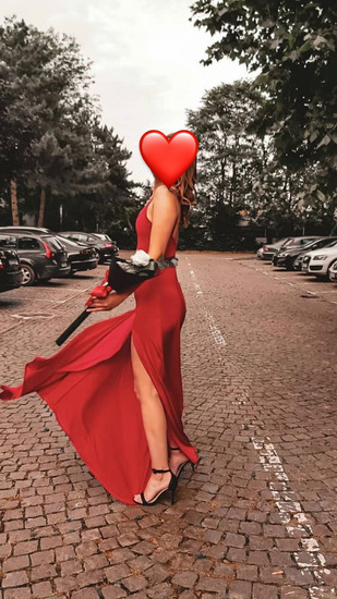 Crvena svecana haljina