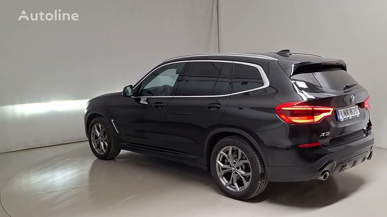 Prodaje se BMW X3 krosover na aukciji