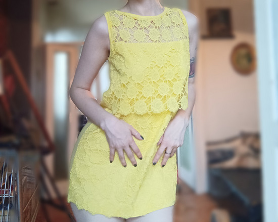 Escada haljina mini