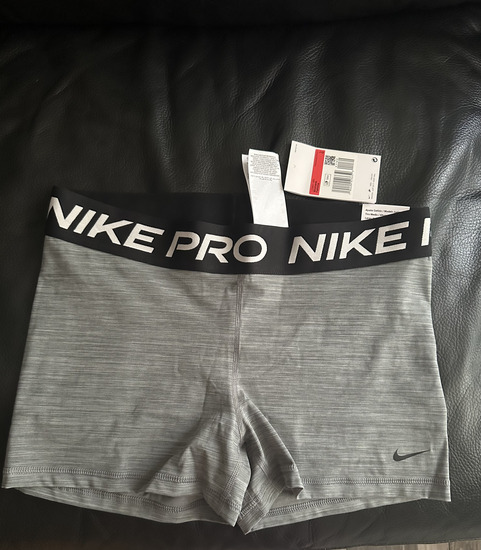 Nike pro sorts