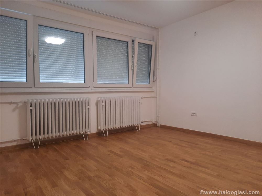 Dušanovac dvosoban , renoviran, prazan 550€