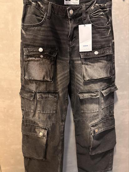 Bershka Multipocket Cargo jeans NOVO top ponuda