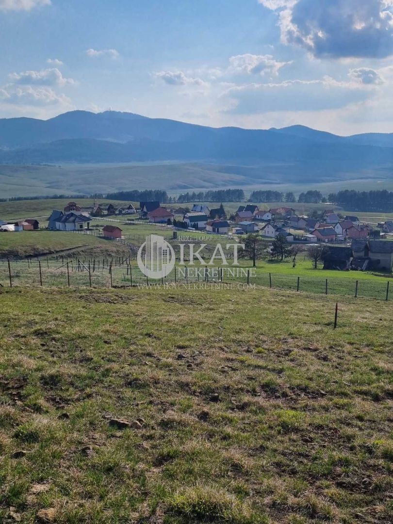 Zlatibor, Smiljanski zakosi, plac, 14.5 ari ID#3442
101.500 €