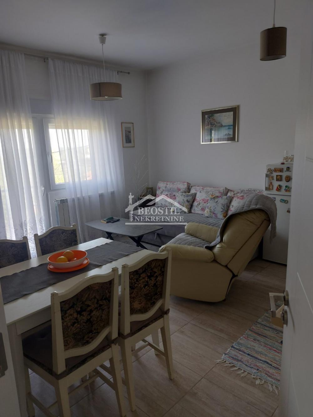 Čukarica - Železnik - 78m2 + 3.93a ID#19749 200.000 €