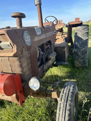 Massey Ferguson 1080 traktor točkaš