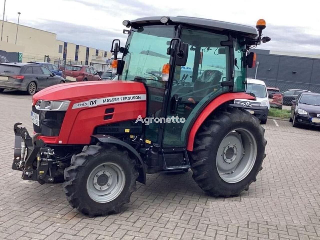 Massey Ferguson 1765 M HC traktor točkaš