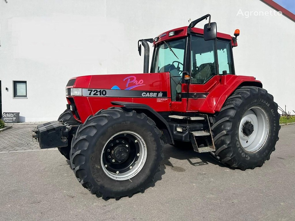 Magnum 7210 Pro traktor točkaš