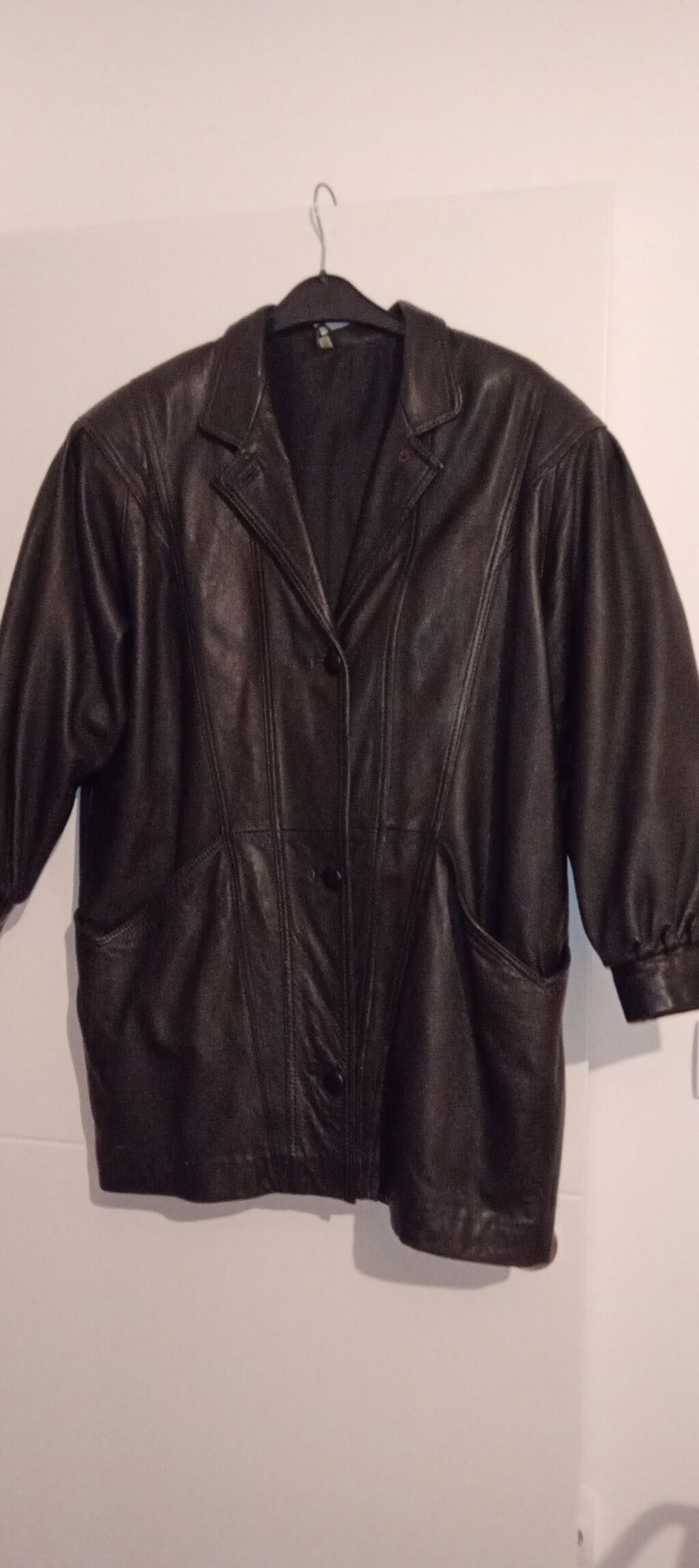EXTRA CENA Zenska kozna jakna, obucena par puta, M velicina, iz