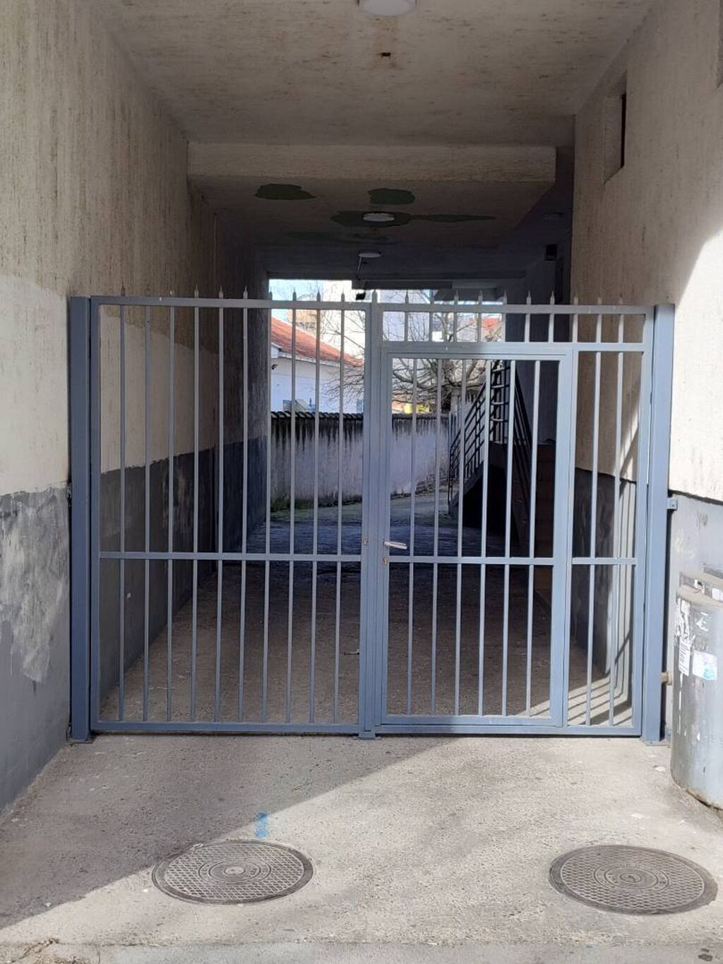 Prodajem garažu u Novom Sadu, ul. Branka Bajića br. 62, Sajam. Garaža