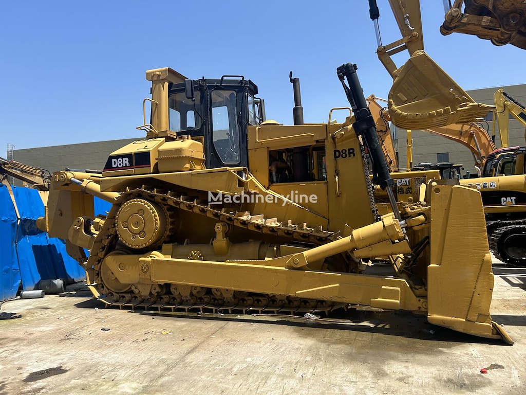 Caterpillar D8R Can provide serial number query buldožer