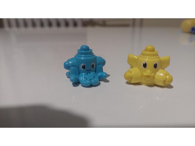 Kinder meal toy plava i zuta FF053