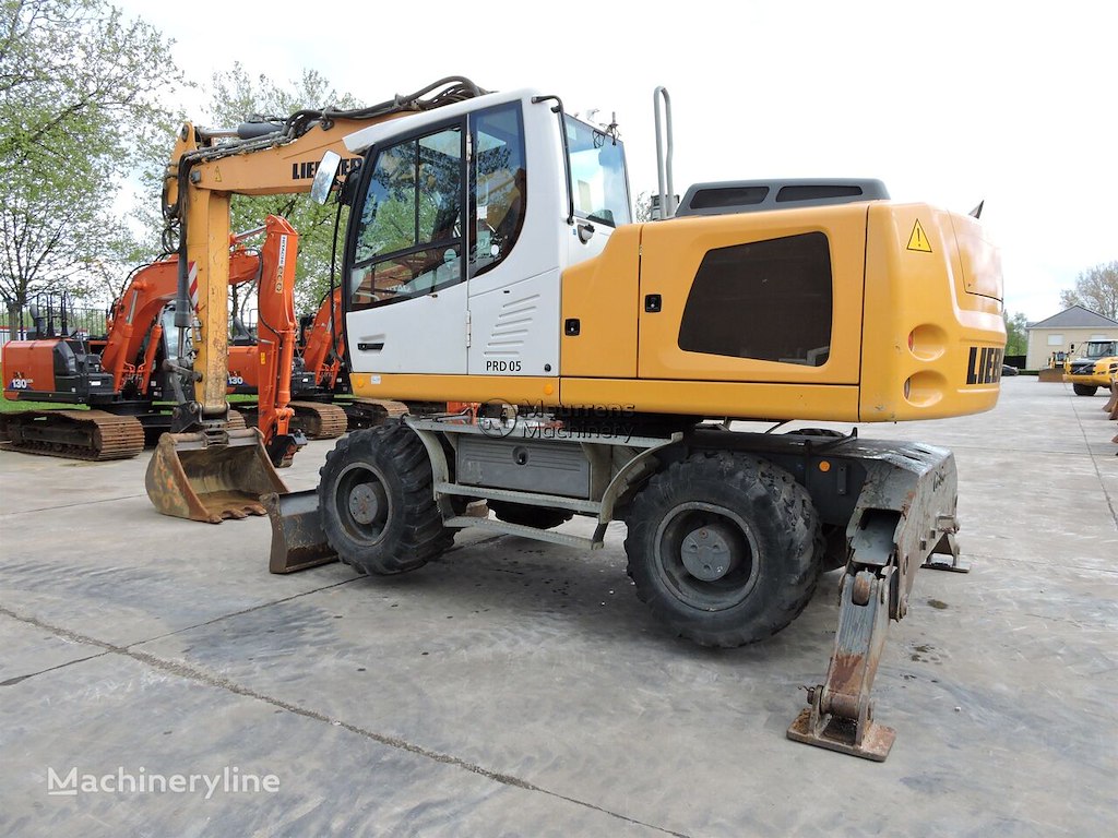 Liebherr A918 bager točkaš