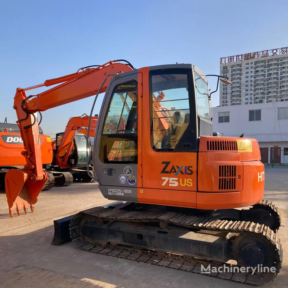 Hitachi ZX75US bager guseničar