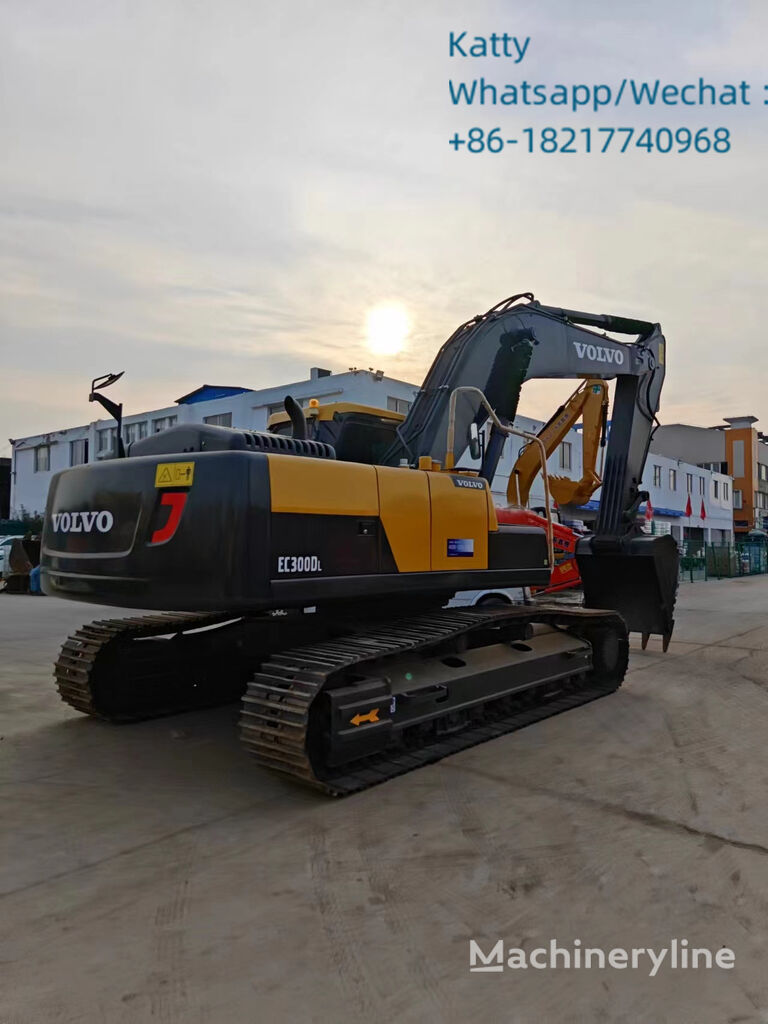 Volvo EC300DL bager guseničar