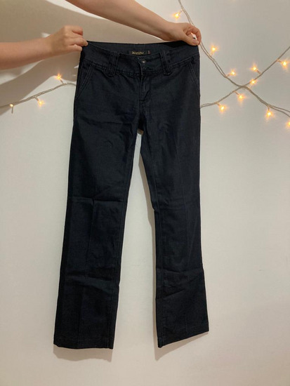 Dromedar jeans plitke farmerke zvoncare crne y2k