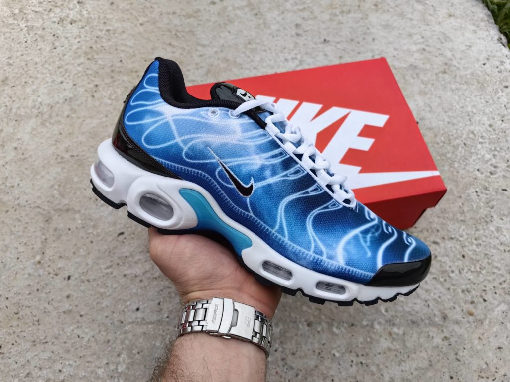 Nike Air Max Plus TN Light Photography