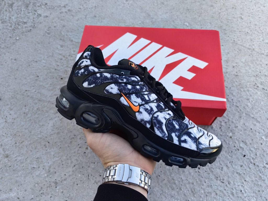 Nike Air Max Plus TN Black Orange Camo