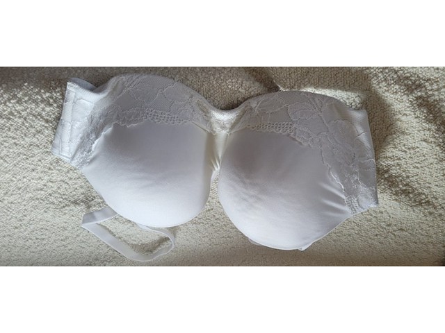 **Victoria`s secret brushalter**