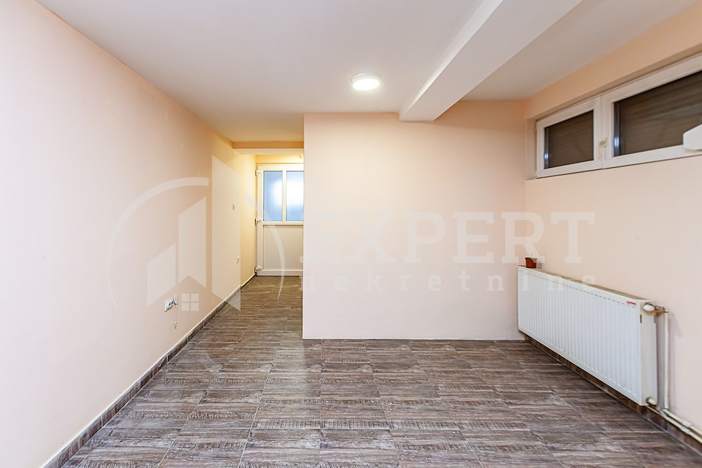 Dvosoban stan, 42 m2, Ćele kula, Marina Držića ID: p-010533