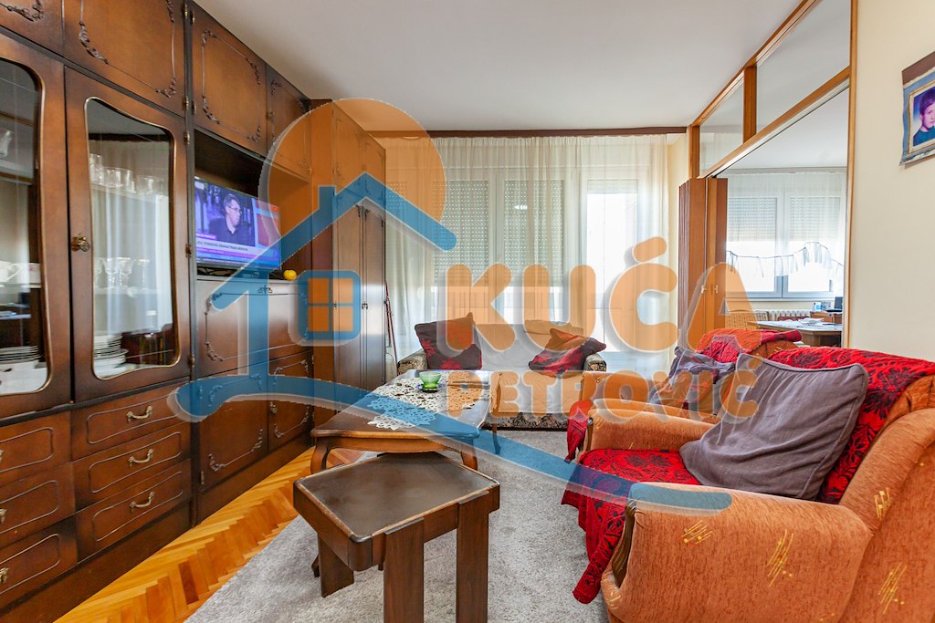 Trosoban stan, 74 m2, Bulevar Nemanjića, Bulevar Nemanjića ID: p-07460