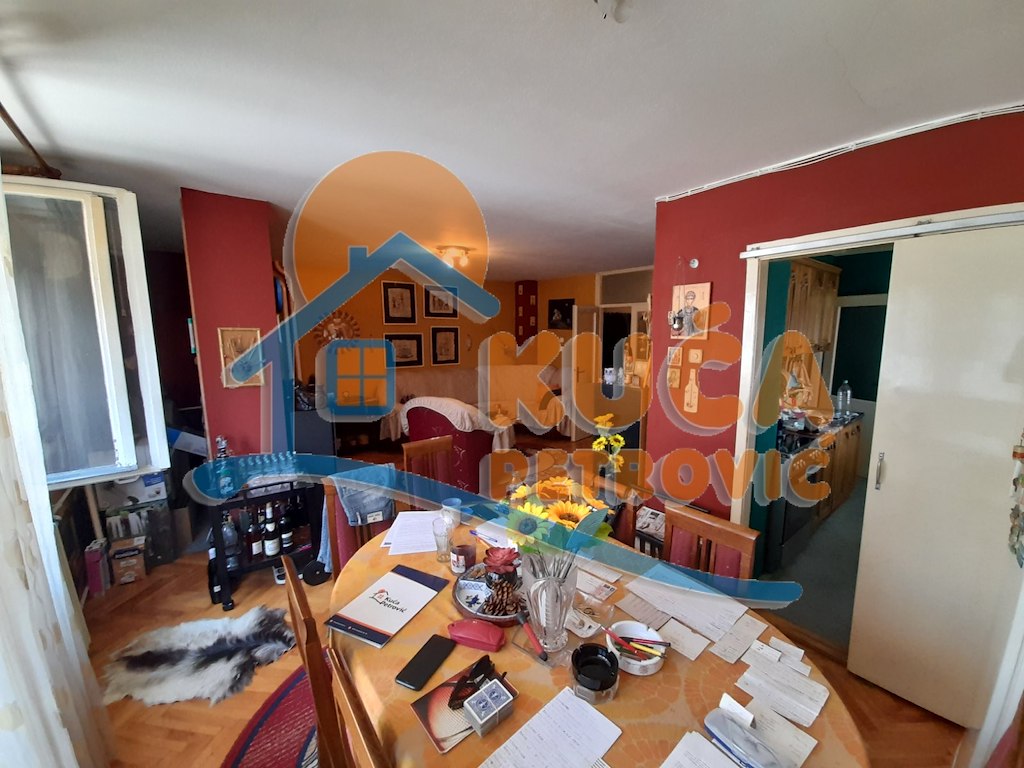 četvorosoban stan, 92 m2, Centar, Cara Dušana ID: p-06367