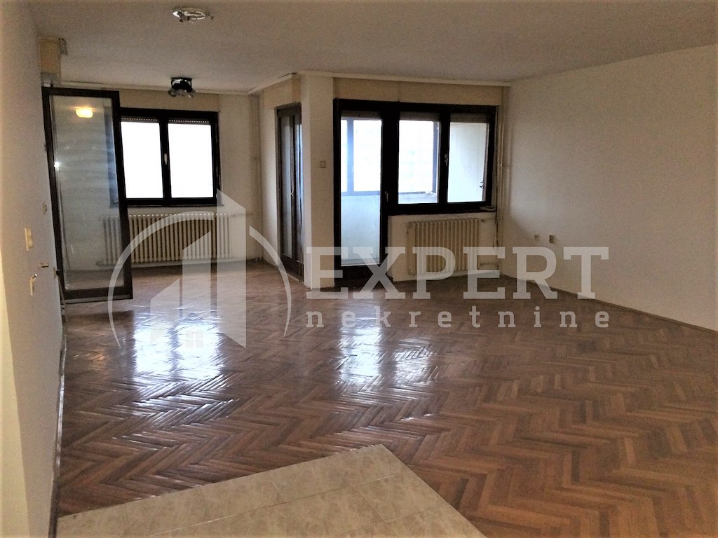 Trosoban stan, 93 m2, Bulevar Nemanjića, Bulevar Nemanjića ID: p-07798