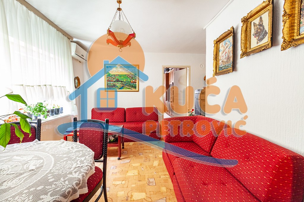 četvorosoban stan, 80 m2, Centar, 7. jula ID: p-03584