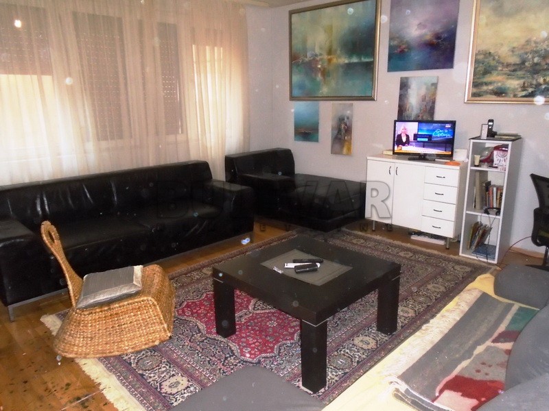 četvorosoban stan, 102 m2, Marger, Obrenovićeva ID: p-05893