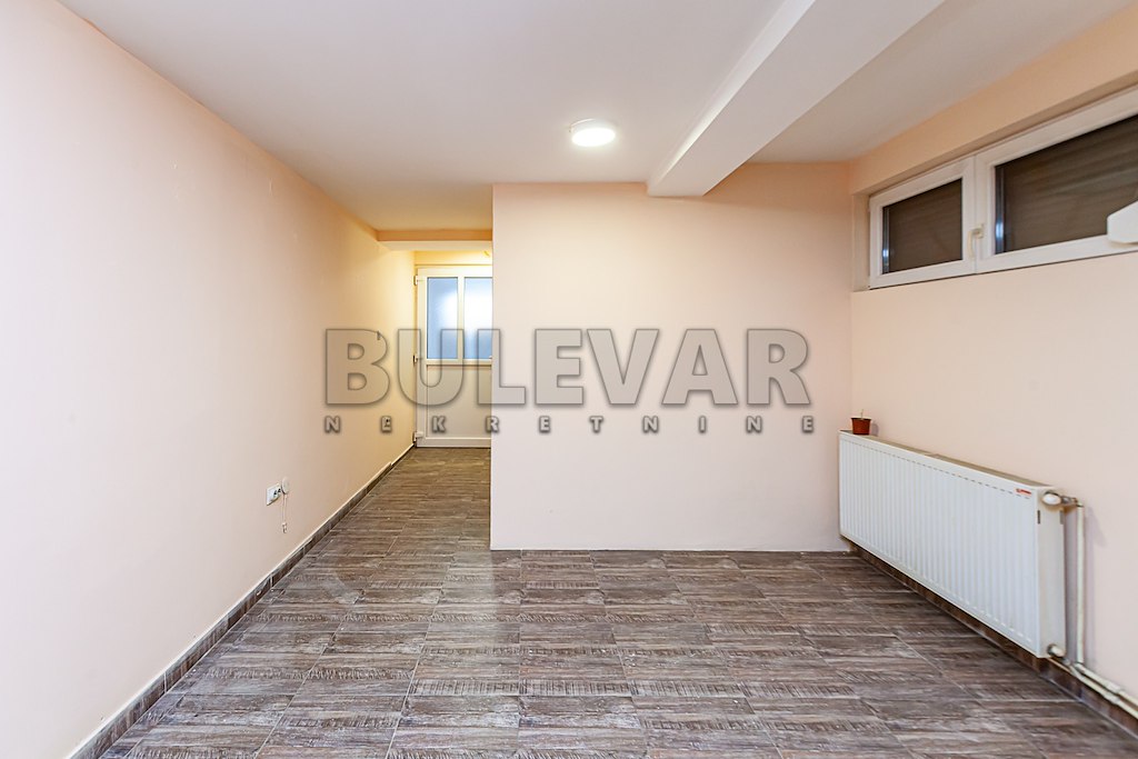 Dvosoban stan, 42 m2, Ćele kula, Marina Držića ID: p-010533