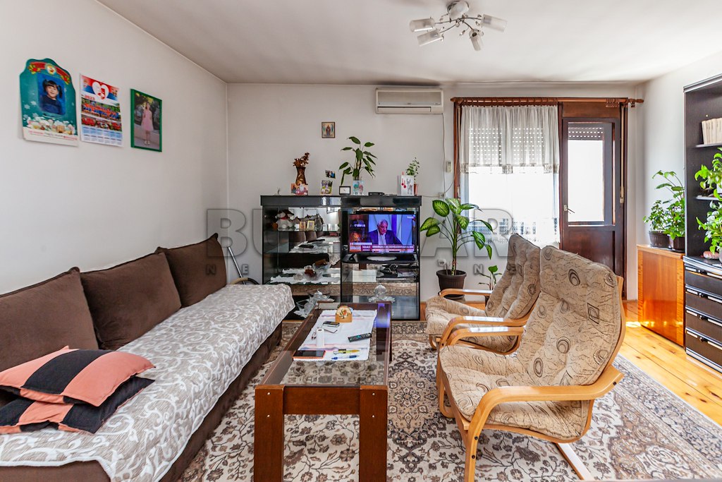 Trosoban stan, 90 m2, Trošarina, Strahinje Simonovića ID: p-08171