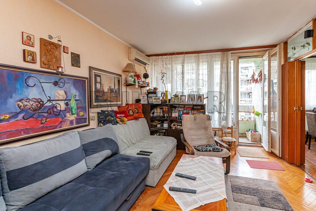 četvorosoban stan, 90 m2, Ćele kula, Bulevar Nemanjića ID: p-08019