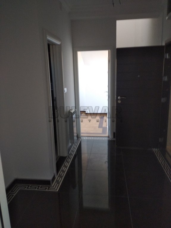 Trosoban stan, 88 m2, Centar, Ćirila i Metodija ID: p-05872